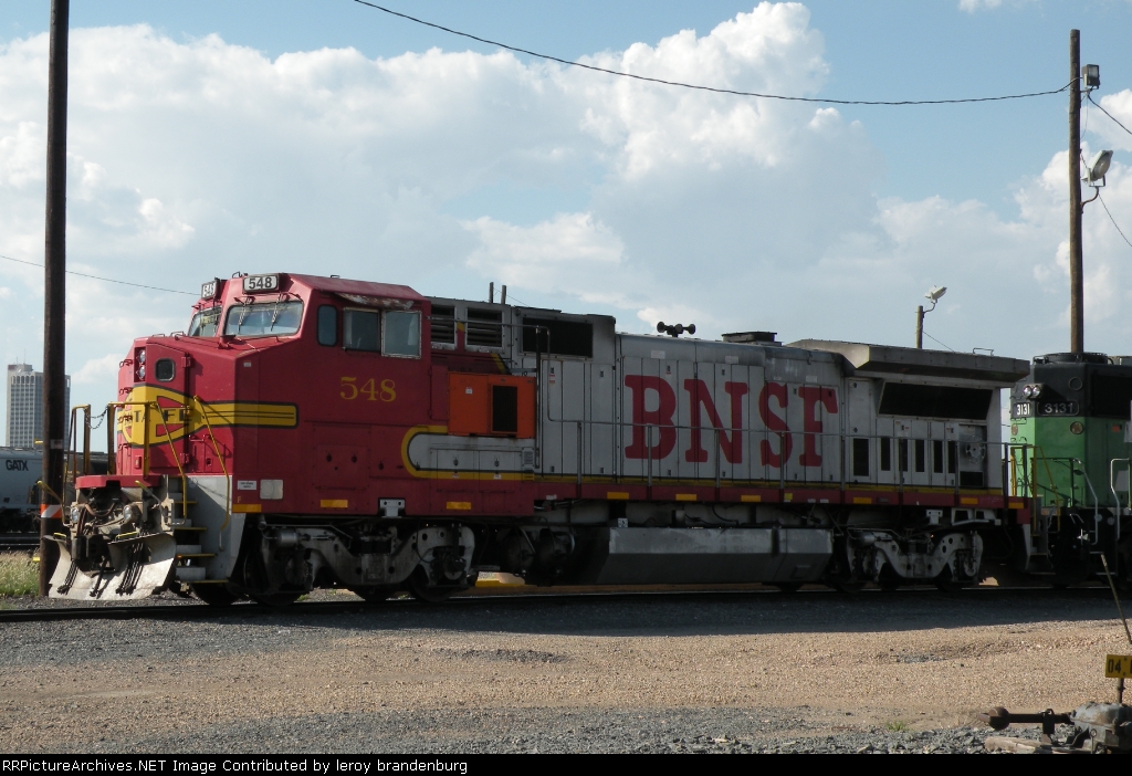 BNSF 548